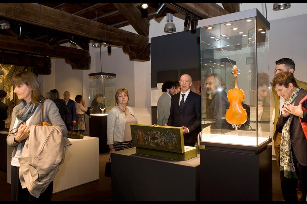 Stringed instrument exhibition opens in Piedmont, Italy | Gallery | The ...